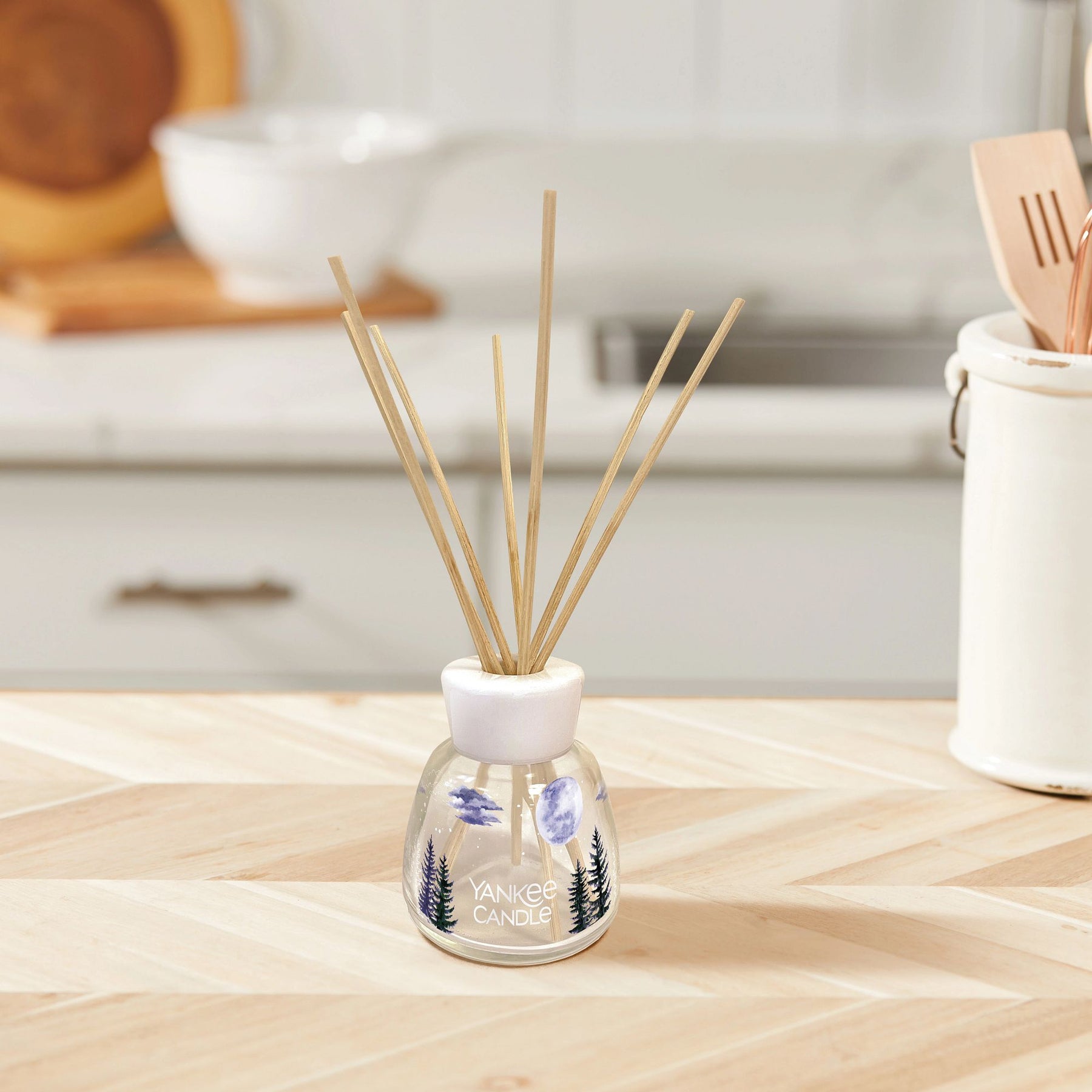 Midsummer's Night Reed Diffuser by Yankee Candle – Enesco Gift Shop